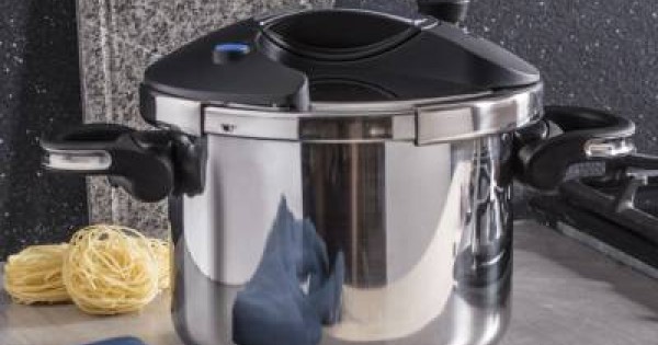 Florina Stainless Steel Pressure Cooker 6Ltr 22cm